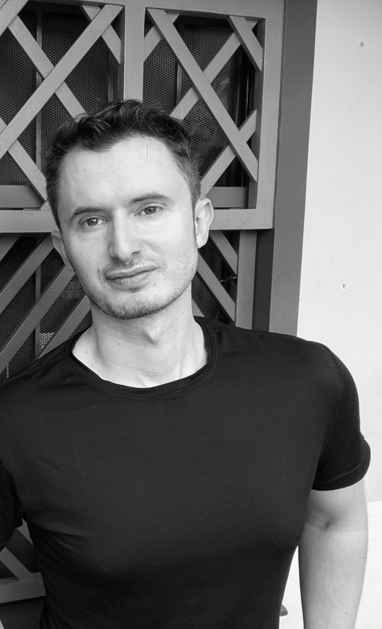 Gabriel Moseley - Under The Volcano
